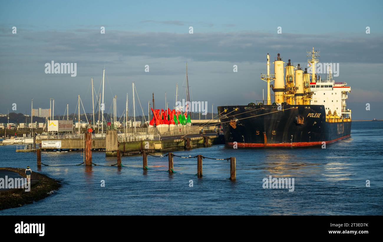 Verity cargo ship hi-res stock photography and images - Alamy
