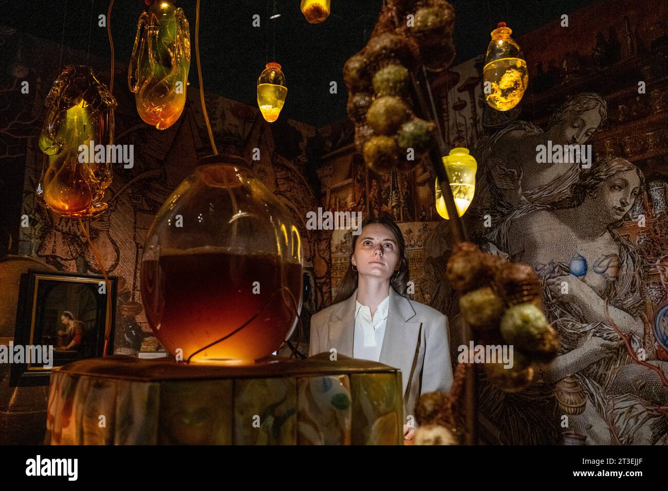 Beauty sensorium hi-res stock photography and images - Alamy