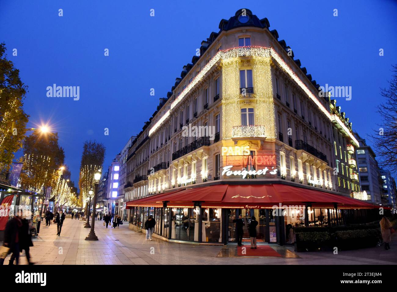 99 avenue des champs elysees hi-res stock photography and images - Alamy