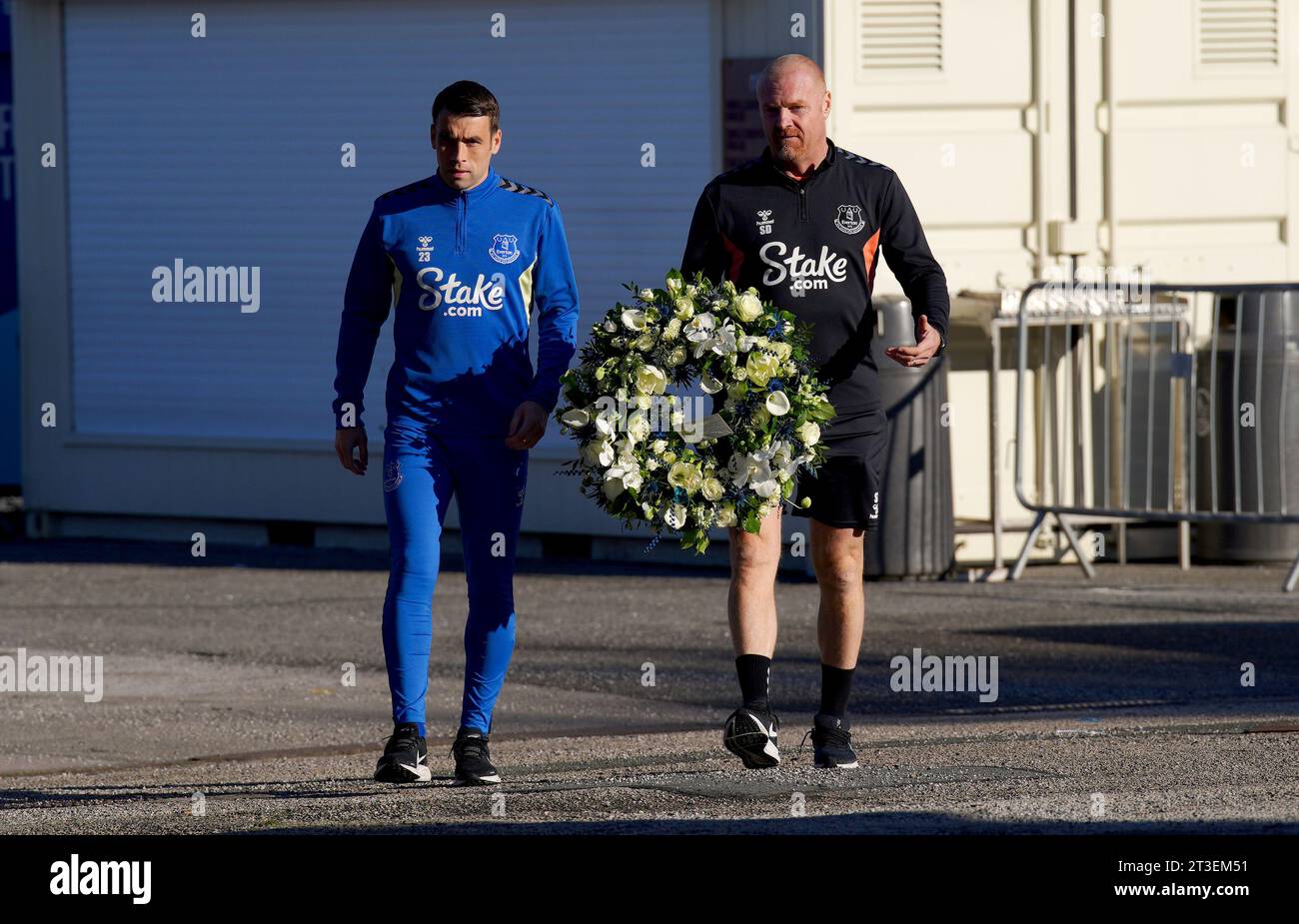 Everton captain Seamus Coleman and manager Sean Dyche going to lay ...