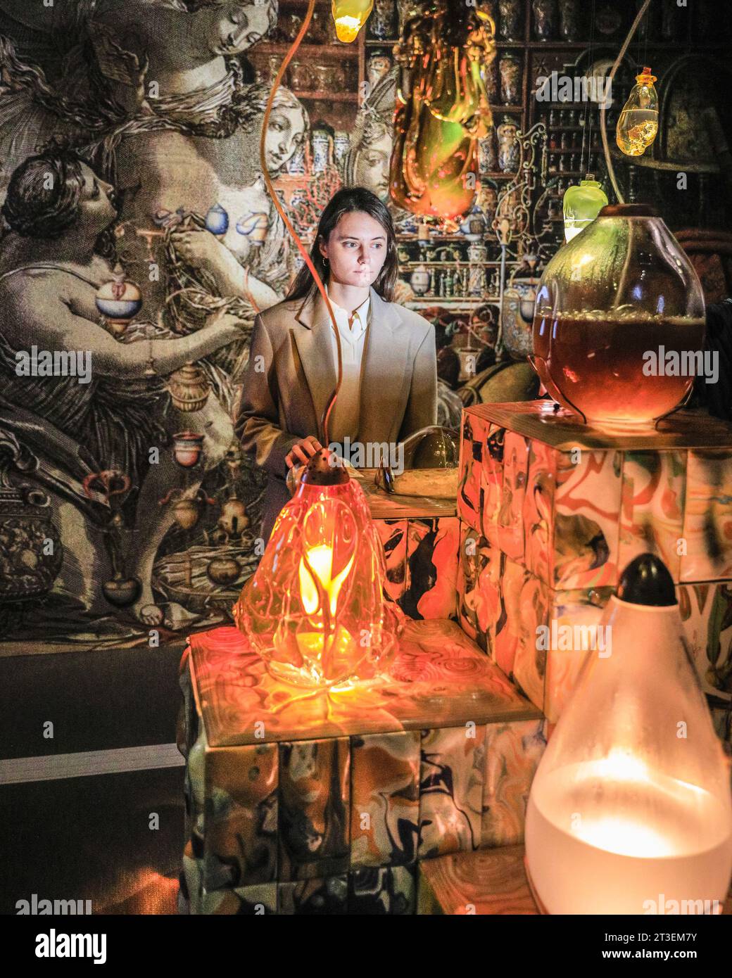 Beauty sensorium hi-res stock photography and images - Alamy