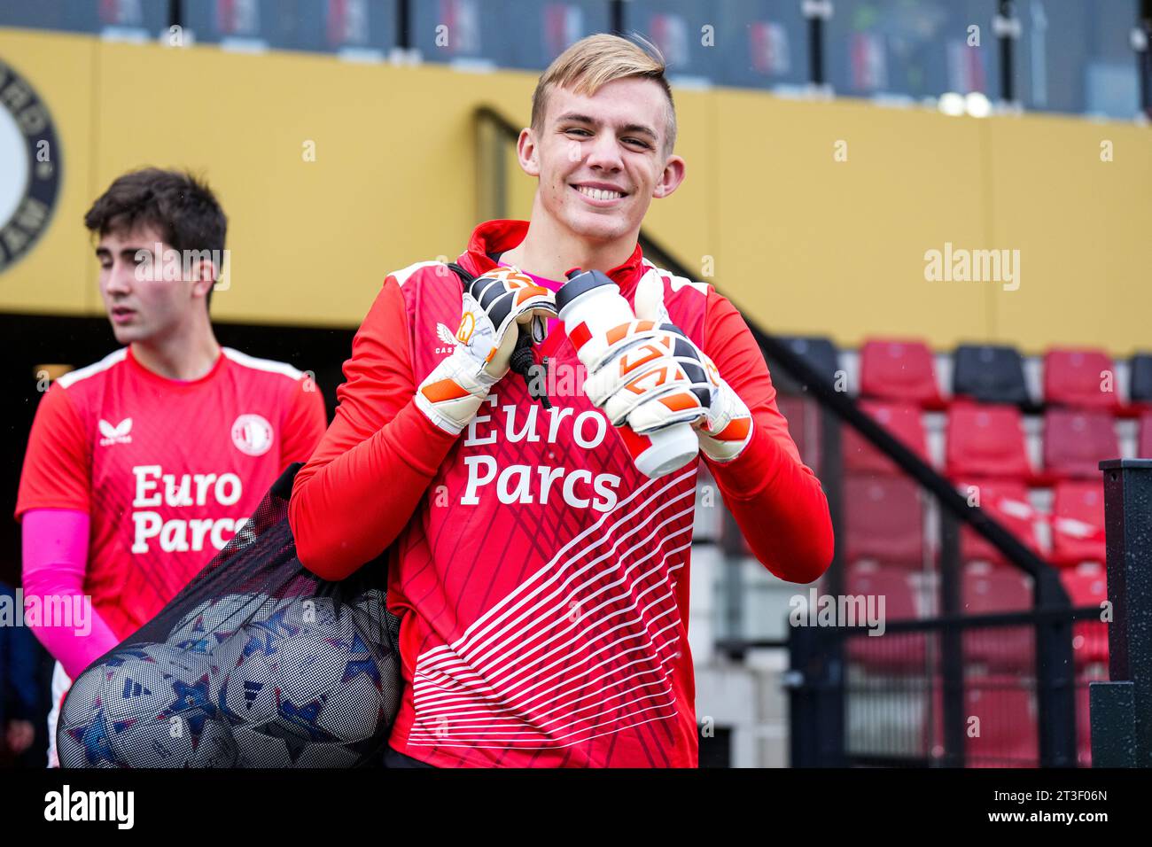 Rotterdam, The Netherlands. 25th Oct, 2023. Rotterdam - Feyenoord O19 ...