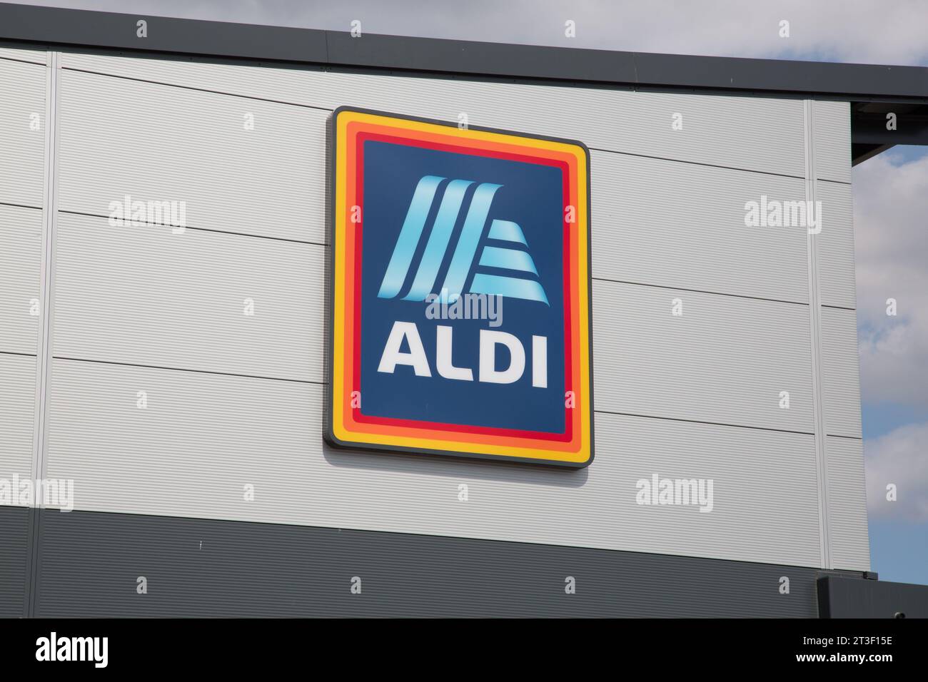 Signage aldi hi-res stock photography and images - Alamy