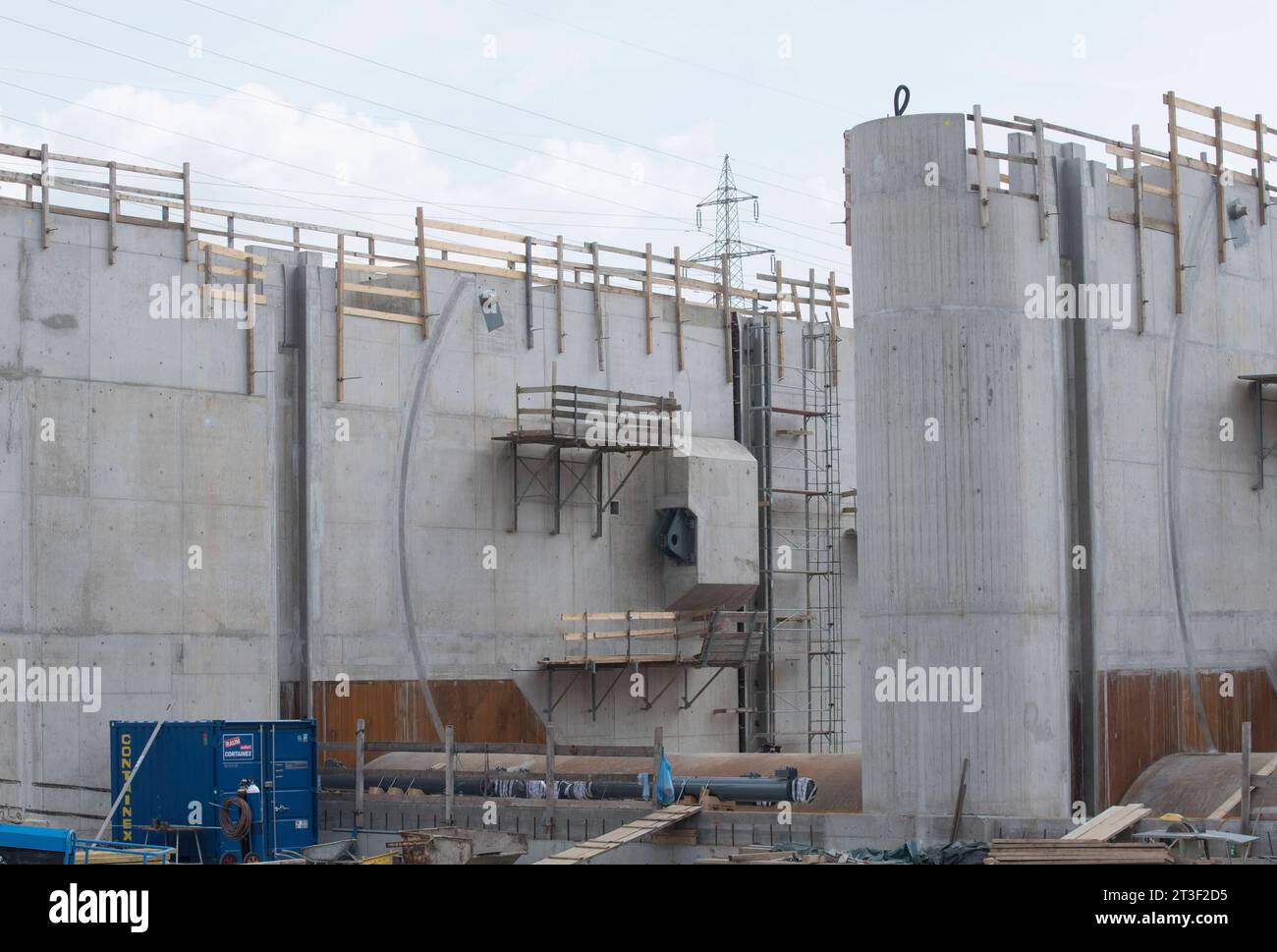Industrieanlage beton hi-res stock photography and images - Alamy