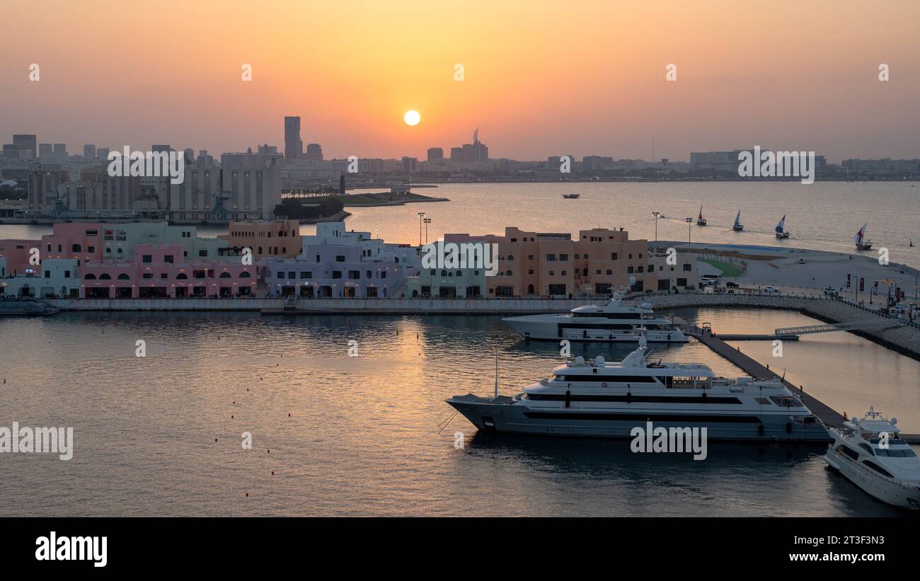 Doha, Qatar- December 11, 2022: bird view of beautiful doha skyline ...