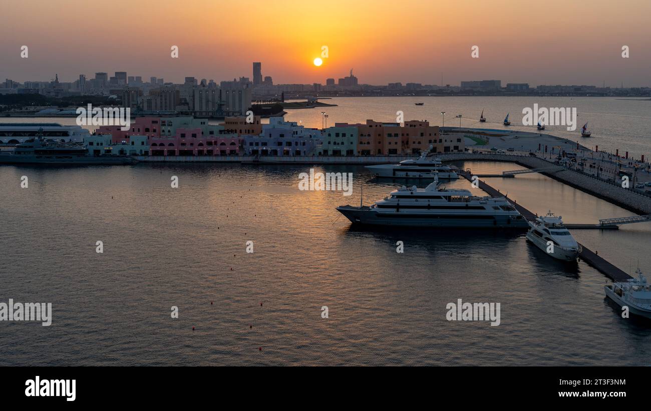 Doha, Qatar- December 11, 2022: bird view of beautiful doha skyline ...
