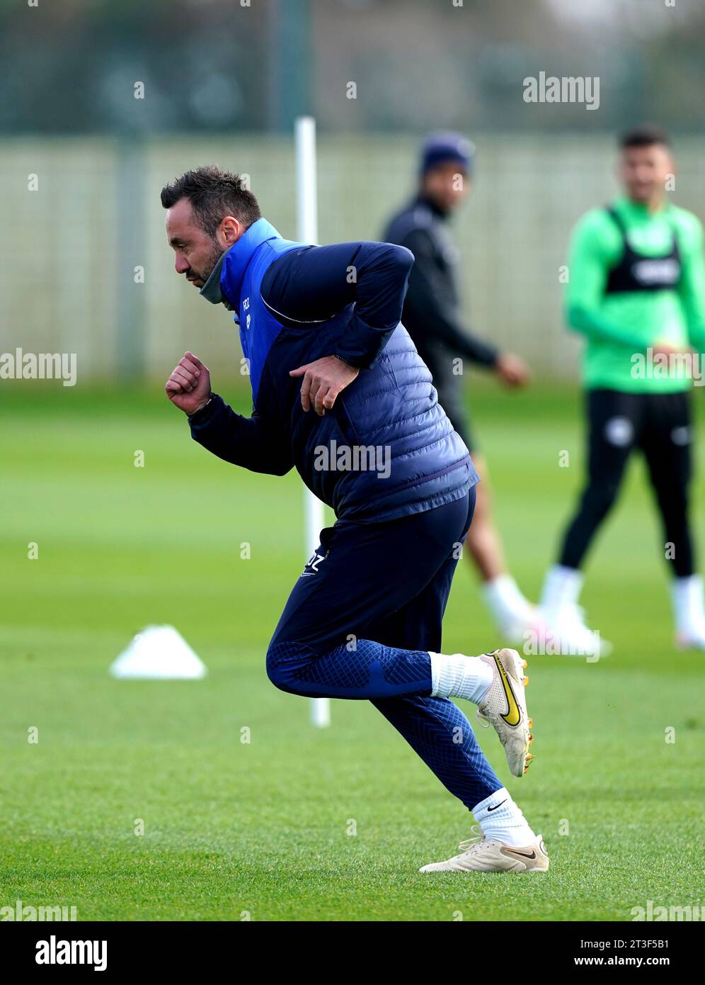 Brighton and Hove Albion manager Roberto De Zerbi during a training ...