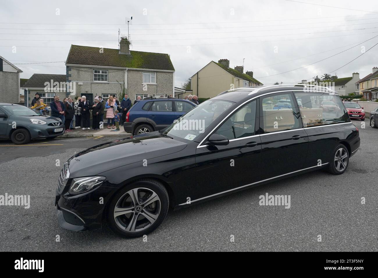 The funeral cortege for Tina Satchwell is driven through her home town ...