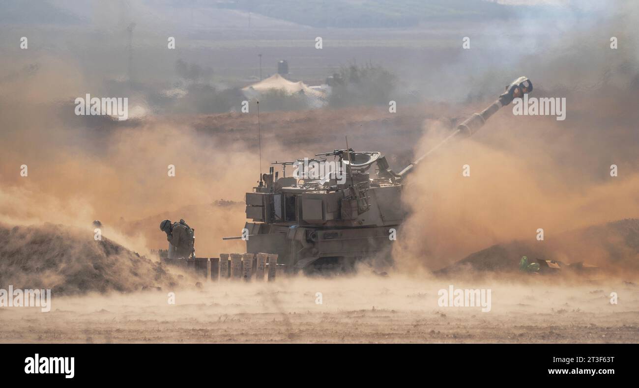 Southern Israel, Israel. 11th Oct, 2023. An Israeli 155mm self ...