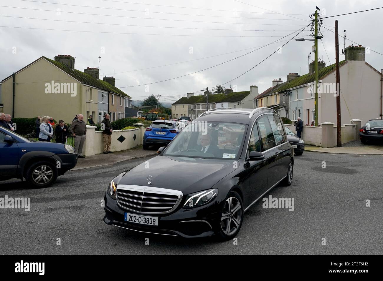 The funeral cortege for Tina Satchwell is driven through her home town ...