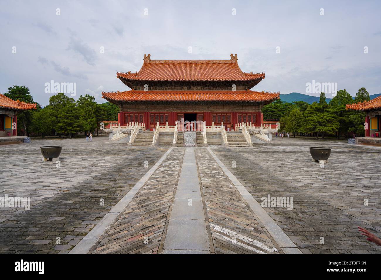 The architectural landscape of Long'en Gate is located in the Eastern ...