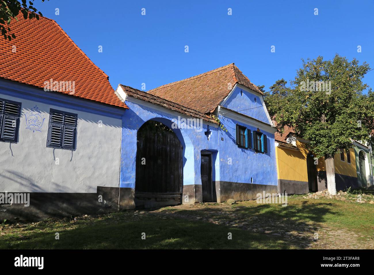Traditional houses, Strada Biserica, Viscri, UNESCO World Heritage Site ...