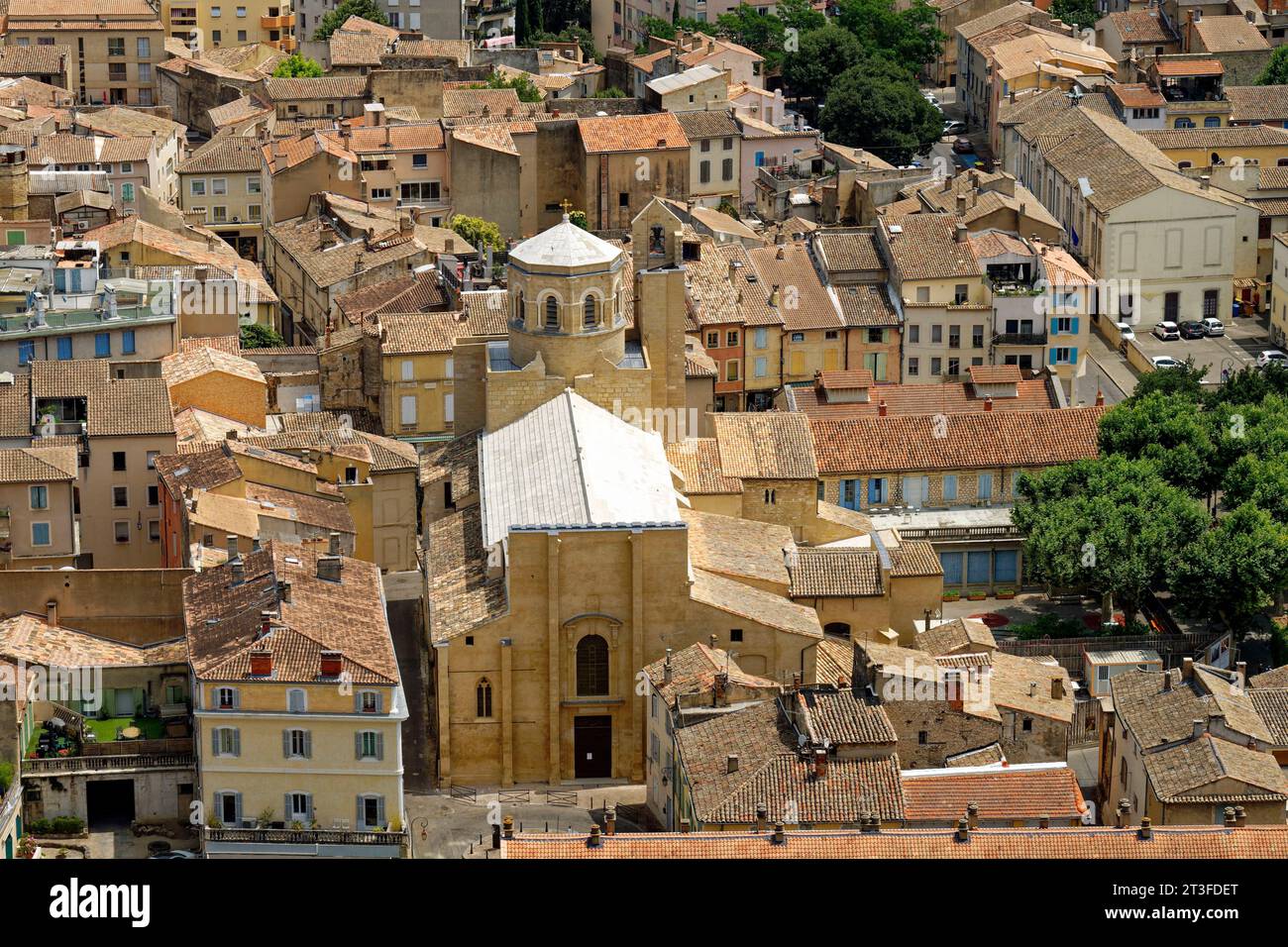 France, Vaucluse, Luberon, Cavaillon, Notre Dame and Saint Veran ...