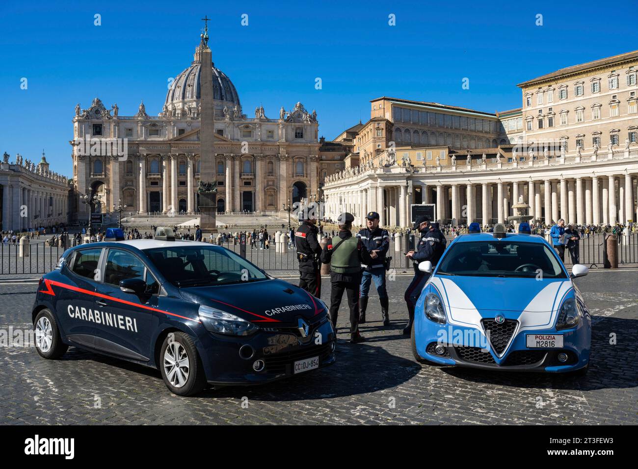 Vatican city police car hi-res stock photography and images - Alamy