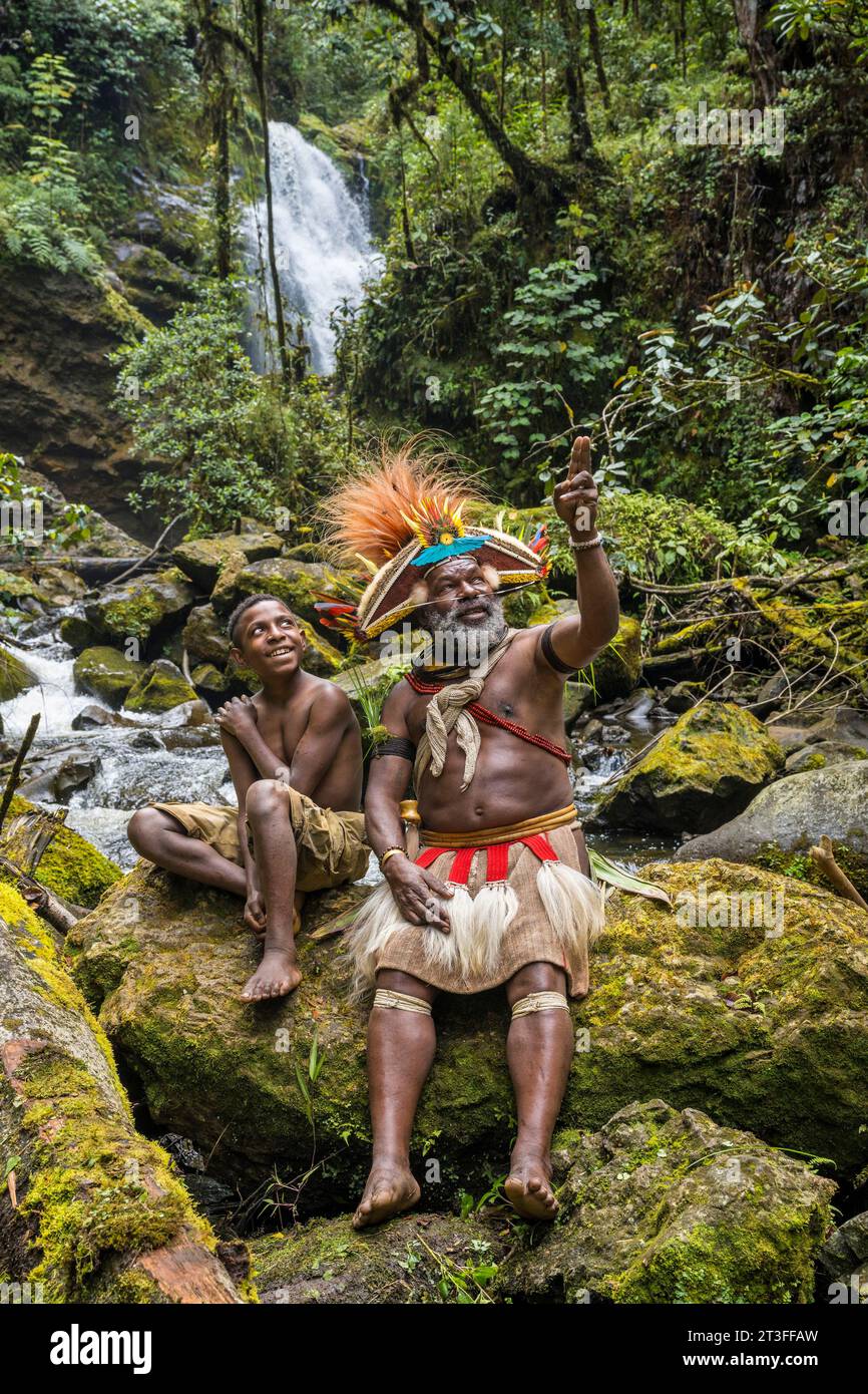 Papua New Guinea, Hela province, Ambua forest, chief Mundiya Kepanga ...