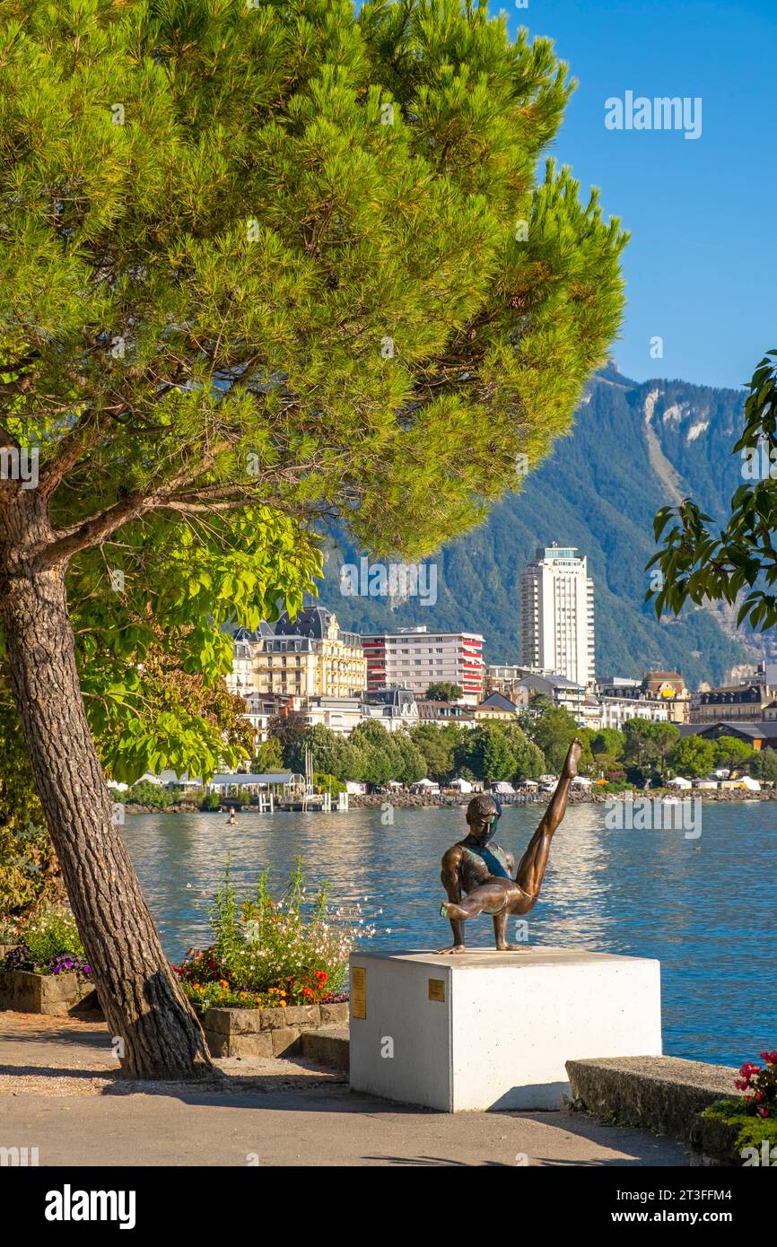 Switzerland, Canton of Vaud, Montreux, the quays on the banks of Lake ...