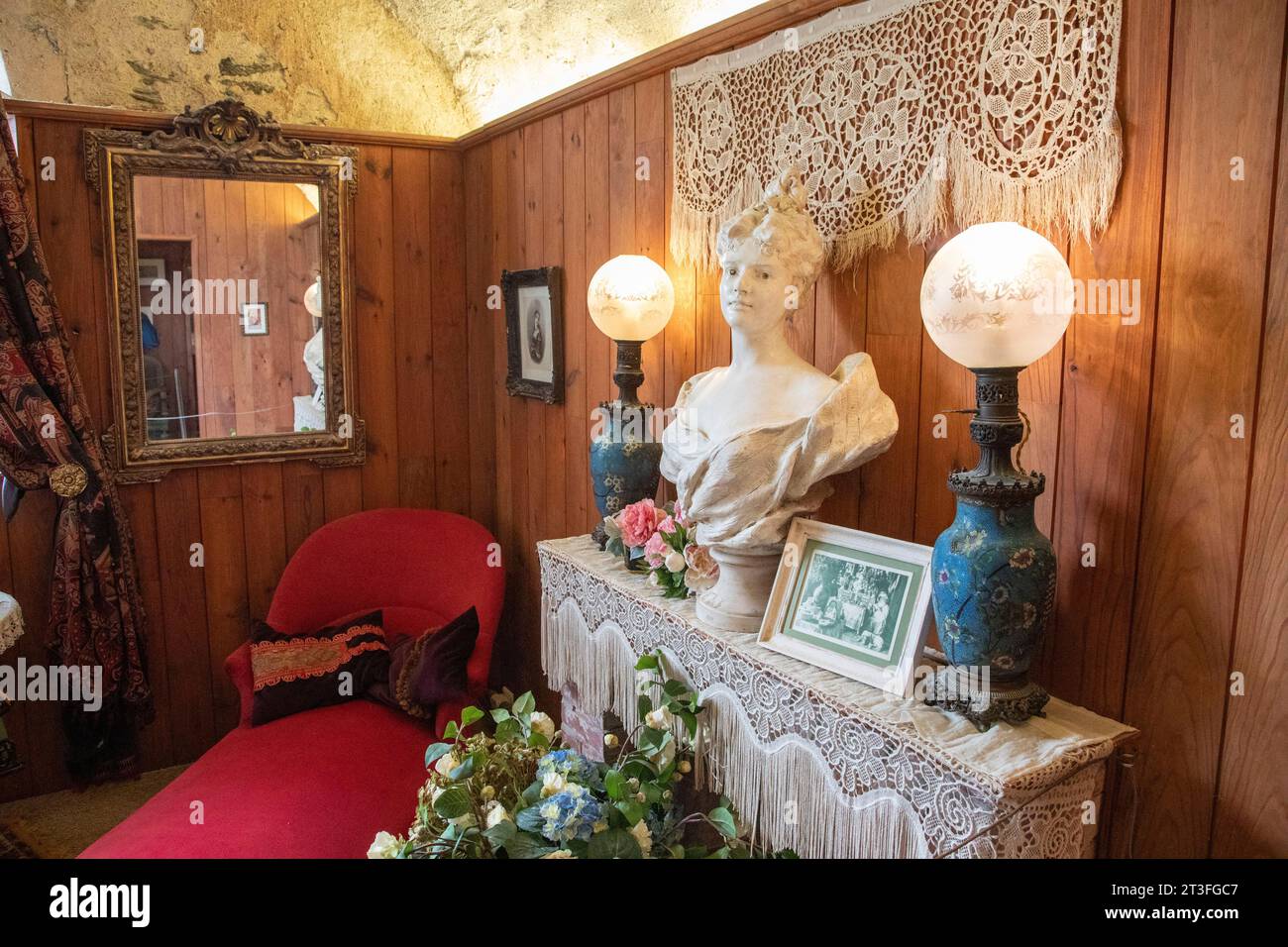 France, Morbihan, Belle-Ile-en-mer, Sauzon, Pointe des Poulains, Sarah ...