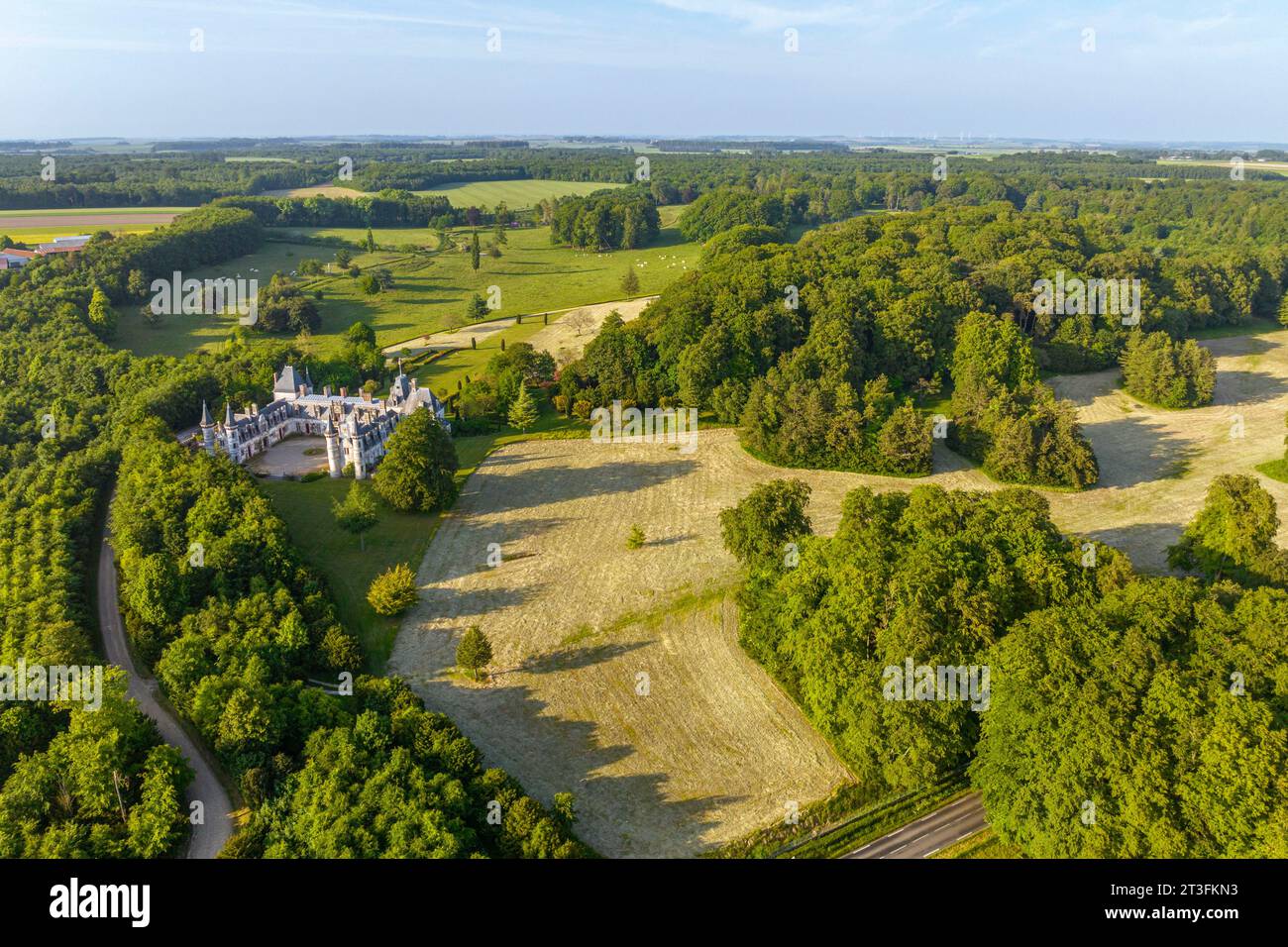 France, Somme, Regnière-Écluse, Regnière-Écluse castle and park, Gothic ...