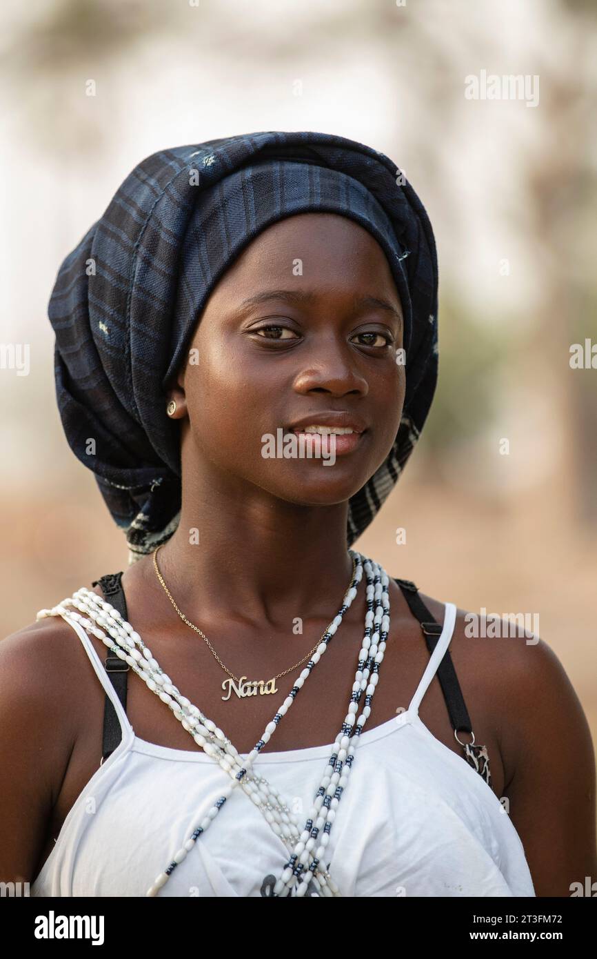 Senegal, Casamance, Ziguinchor district, woman of the Diola ethnic group wearing traditional ...