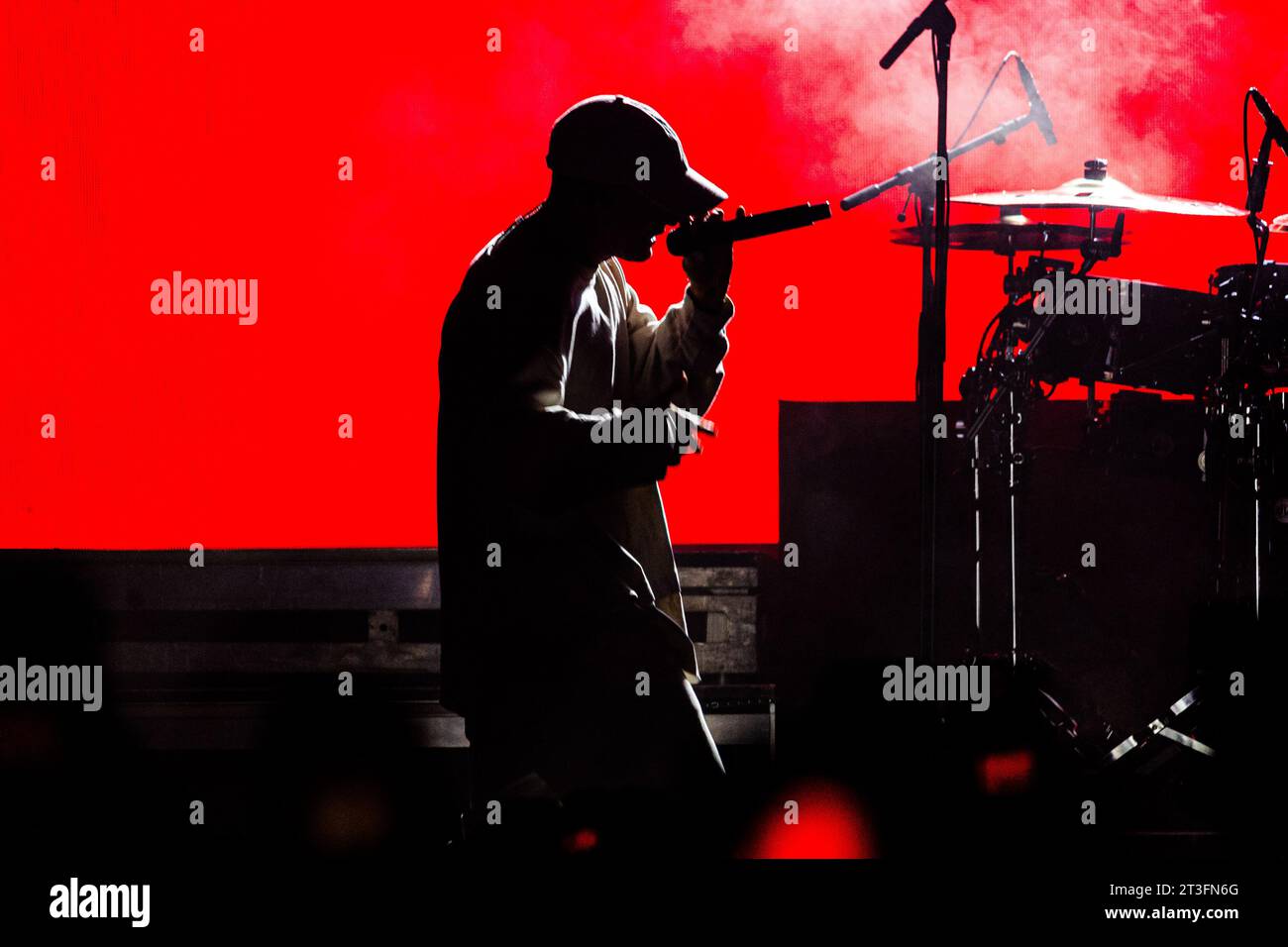 Rapper outfit hi-res stock photography and images - Alamy