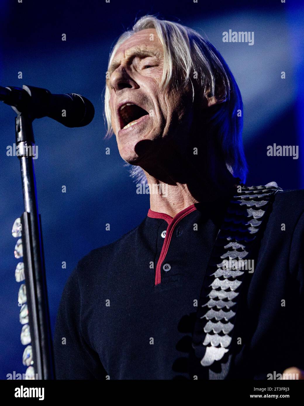The jam paul weller live hi-res stock photography and images - Alamy