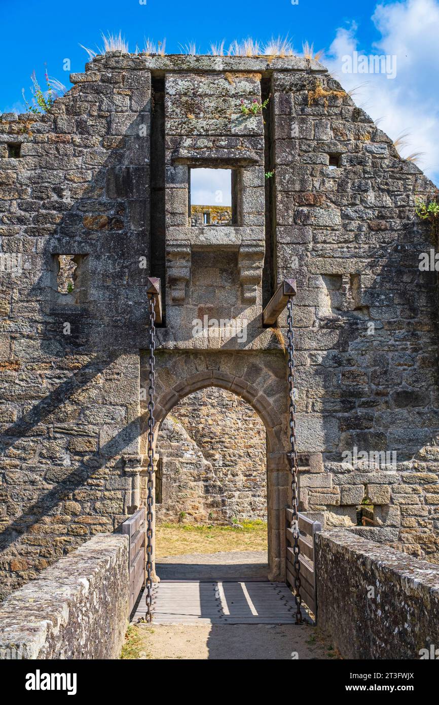 France, Loire Atlantique, Clisson, the medieval castle Stock Photo - Alamy