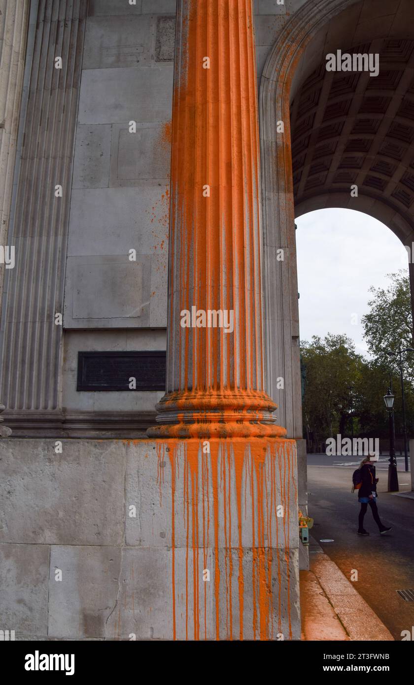 London, UK. 25th October 2023. Wellington Arch at Hyde Park Corner ...