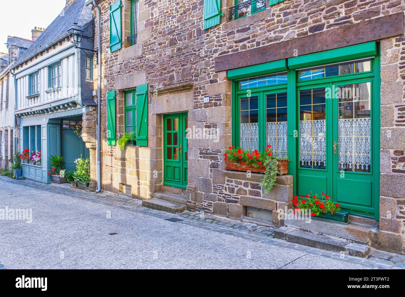 Petites rue hi-res stock photography and images - Alamy