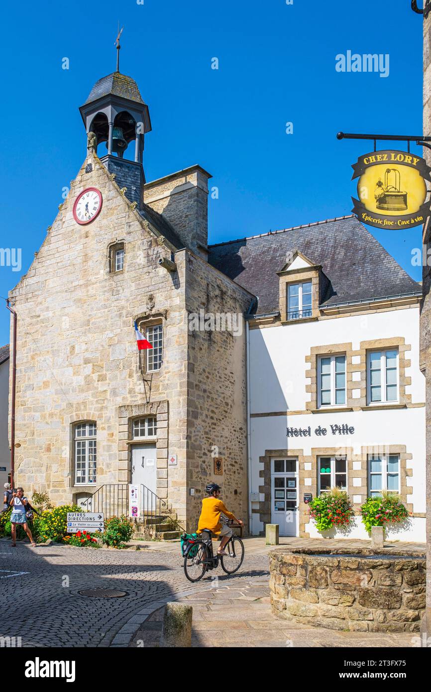 France, Morbihan, La Roche-Bernard, the old town, Canon House built in ...