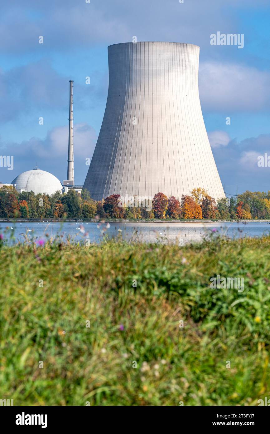 Essenbach, Germany. 25th Oct, 2023. The Isar 2 nuclear power plant. Credit: Armin Weigel/dpa ...
