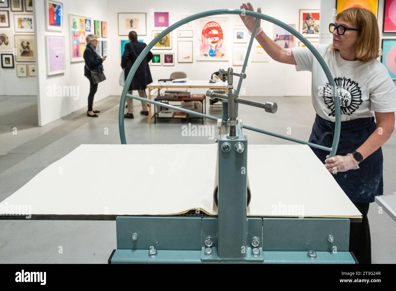 London, UK. 25 October 2023. Contemporary artist and printmaker Janet ...