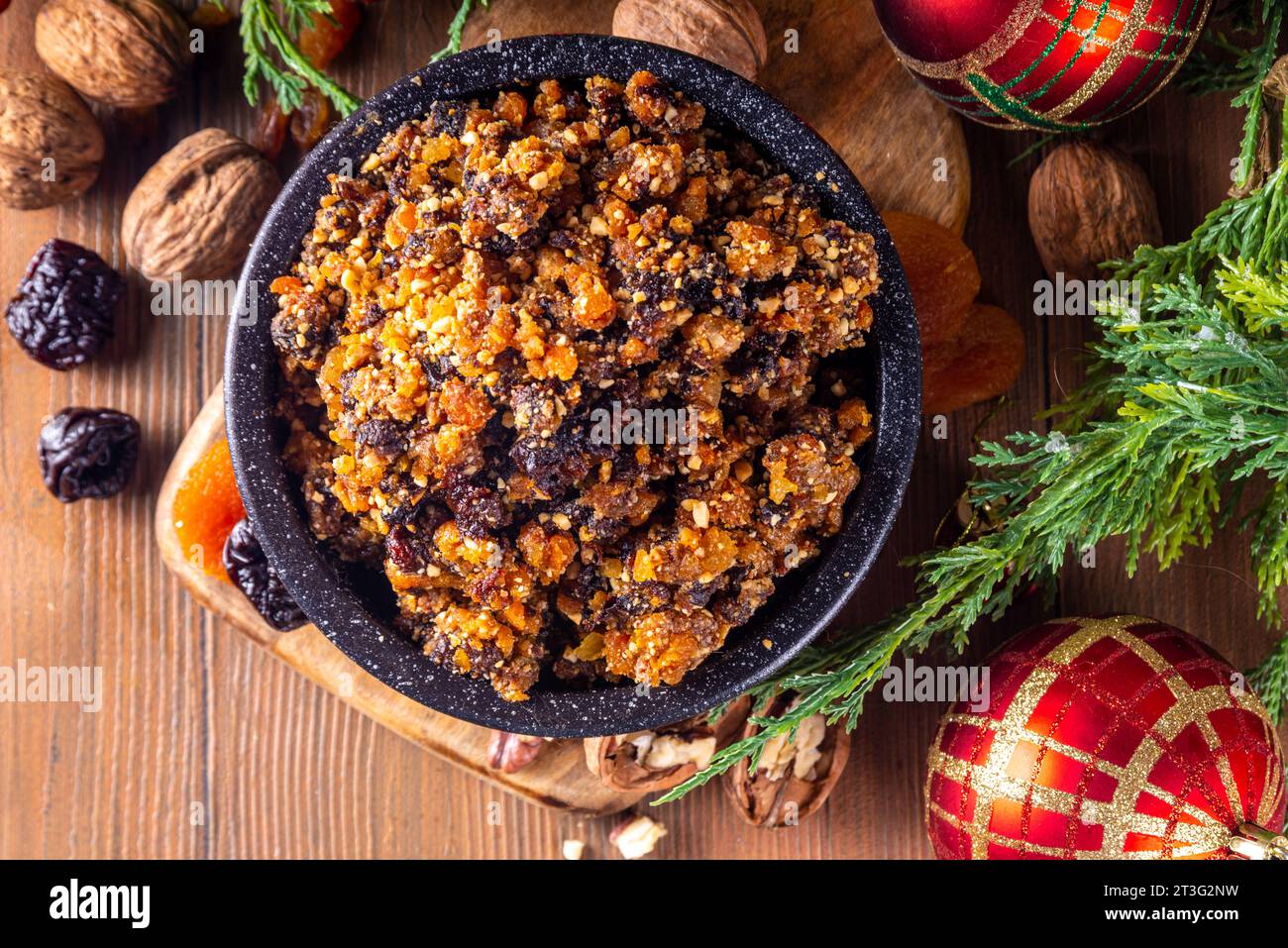 Homemade Christmas sweet mincemeat bowl, dried fruit mince meat for ...