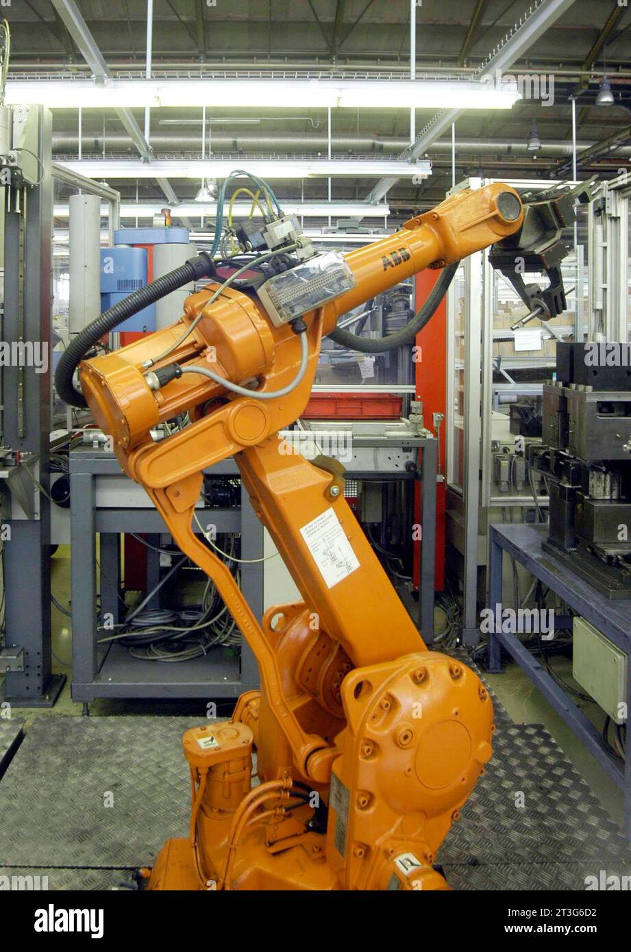 Industrial robots in use through artificial intelligence for the ...