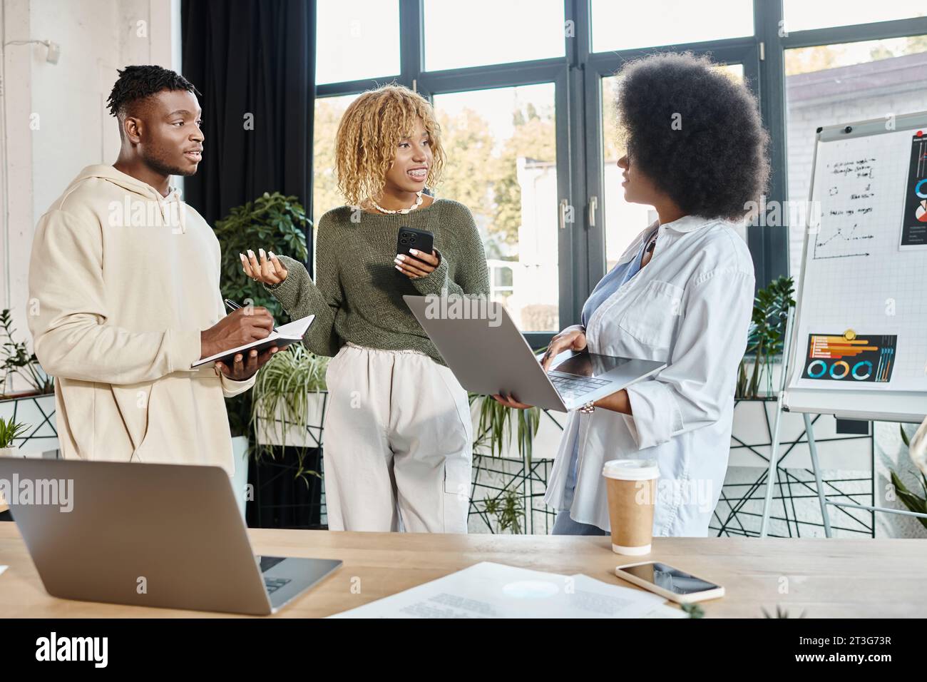 Business attires hi-res stock photography and images - Alamy