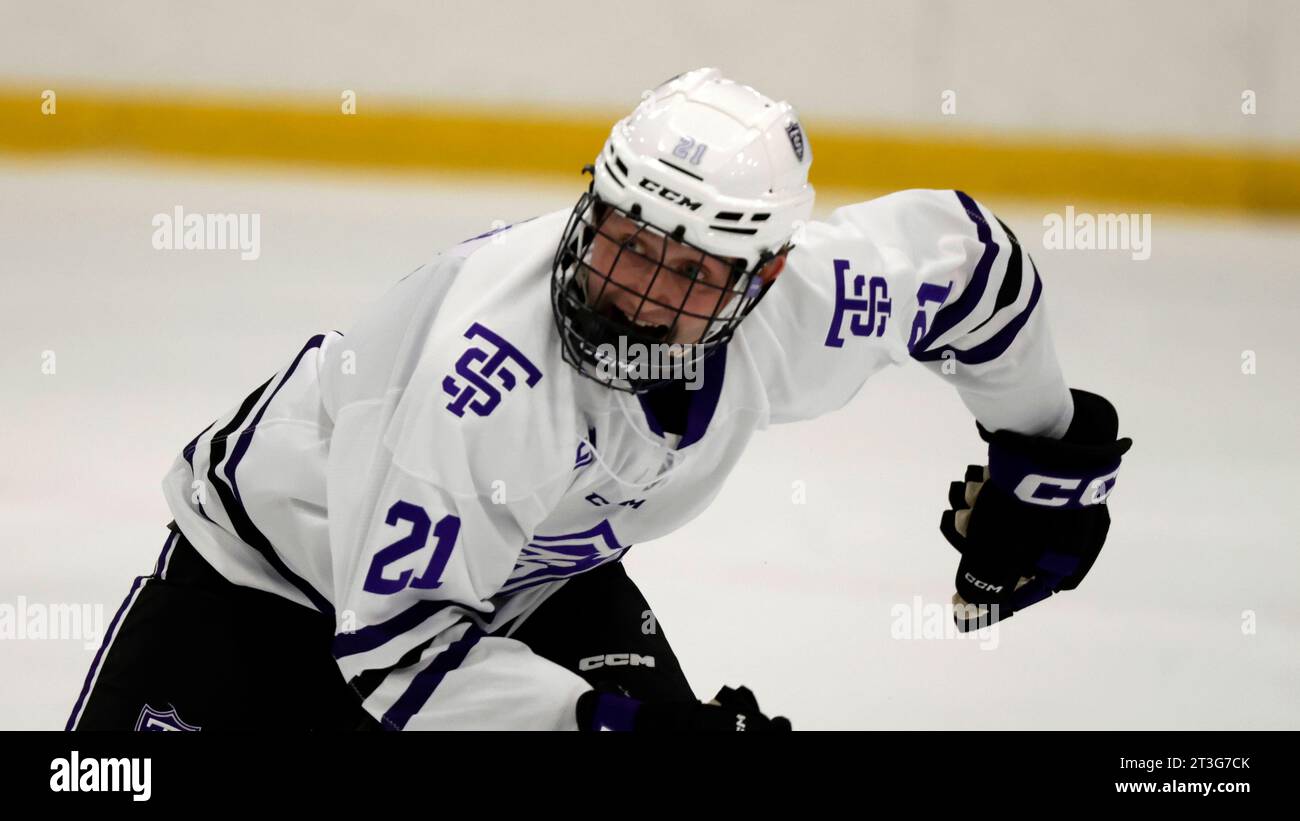 St. Thomas defenseman Carson Peters plays during an NCAA hockey game ...