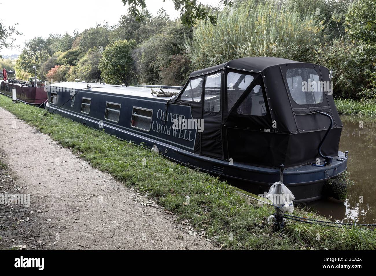 Oliver cromwell narrow boat hi-res stock photography and images - Alamy