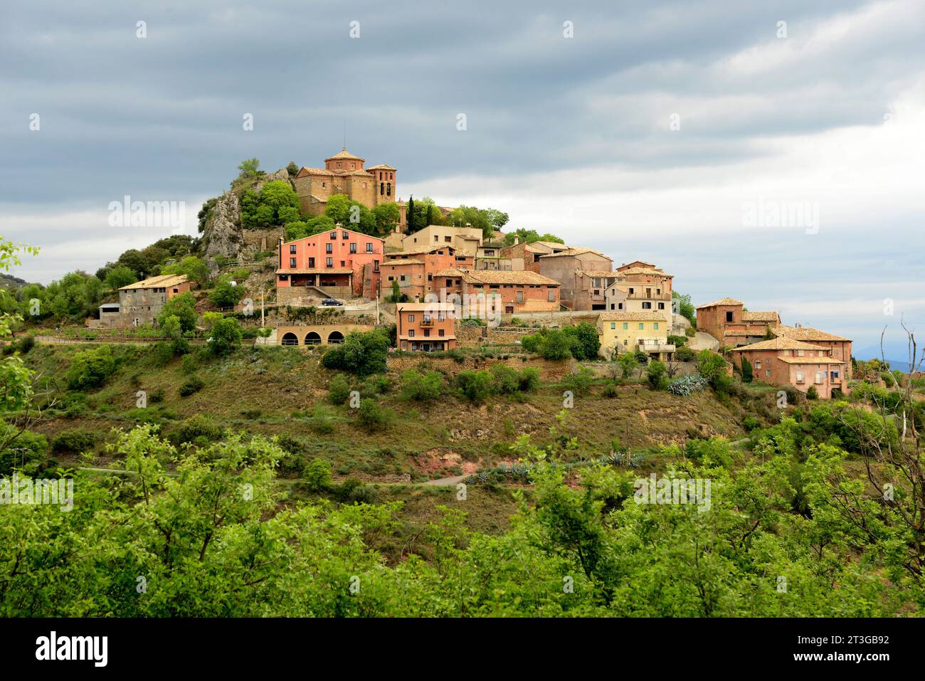 Salinas de Hoz with Santa Maria Magdalena baroque church. Hoz y Costean ...
