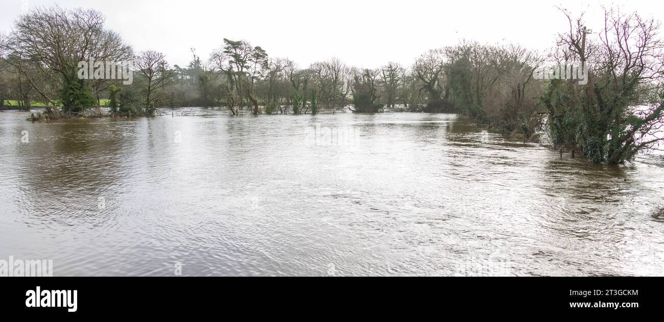 River bursts its banks flooding fields Stock Photo - Alamy