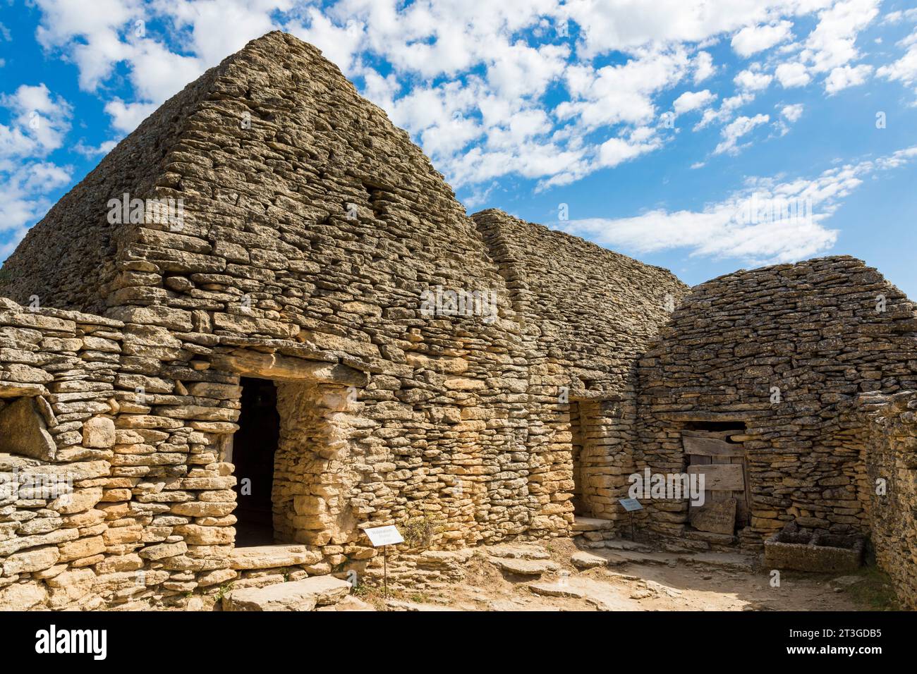 France, Vaucluse, regional park of Luberon, Gordes, labelled Les Plus ...