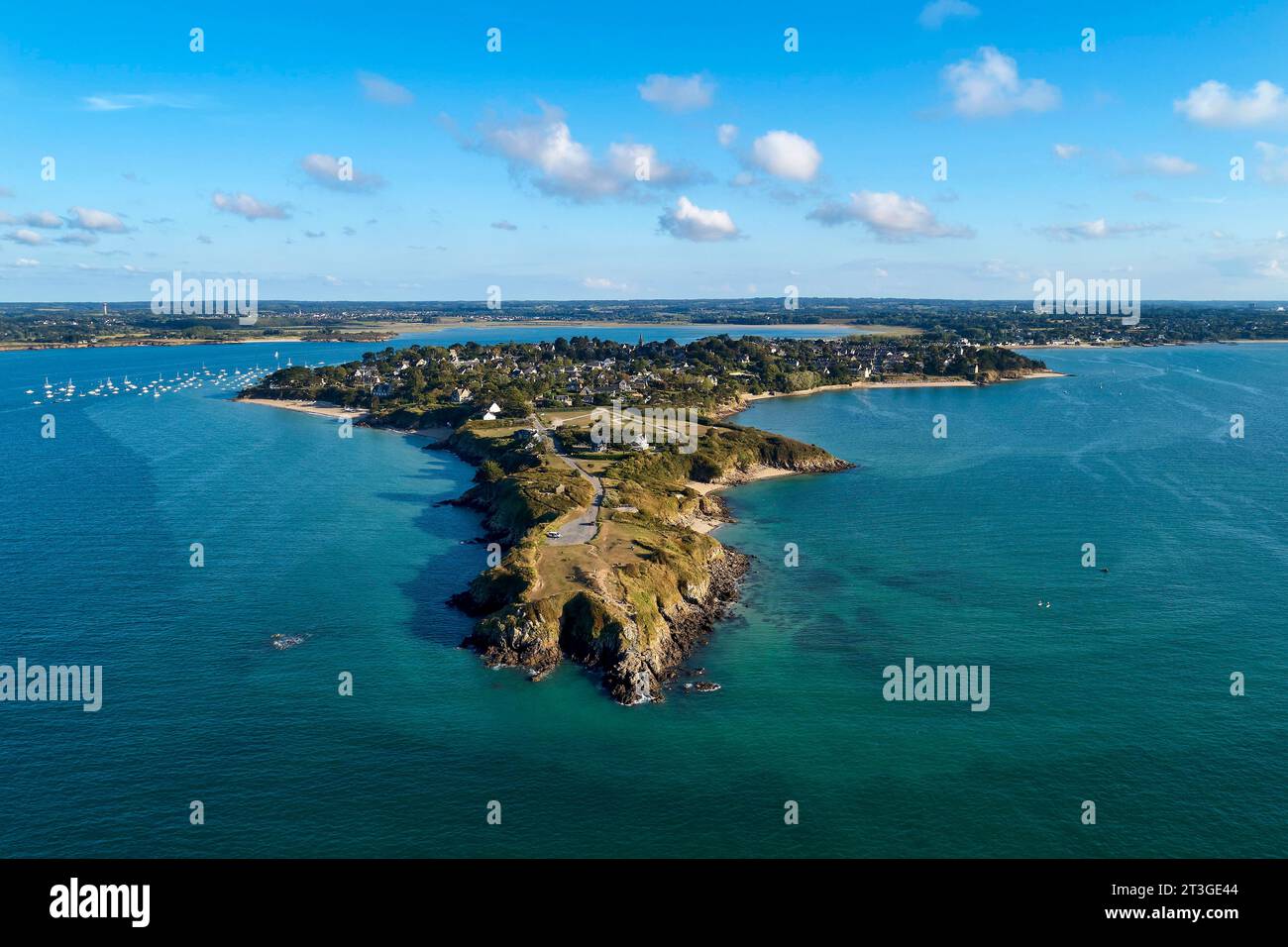 France, Cotes d'Armor, Cote d'Emeraude (Emerald Coast), Saint Jacut de ...