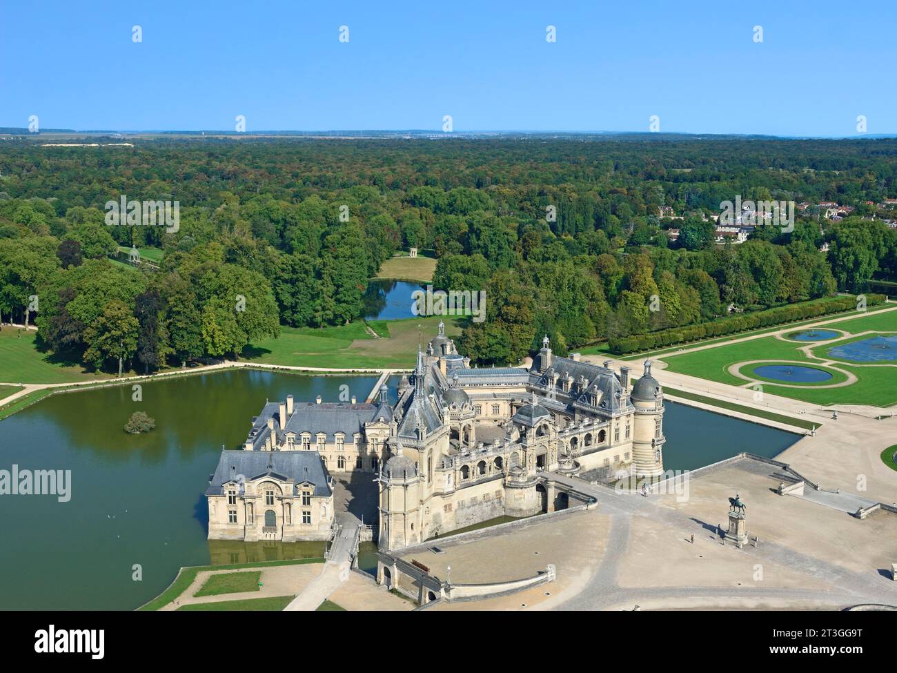 France forest chantilly hi-res stock photography and images - Alamy