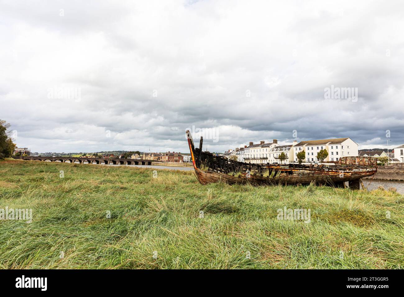 Barnstaple, Devon, UK, England, Barnstaple long bridge spanning the ...