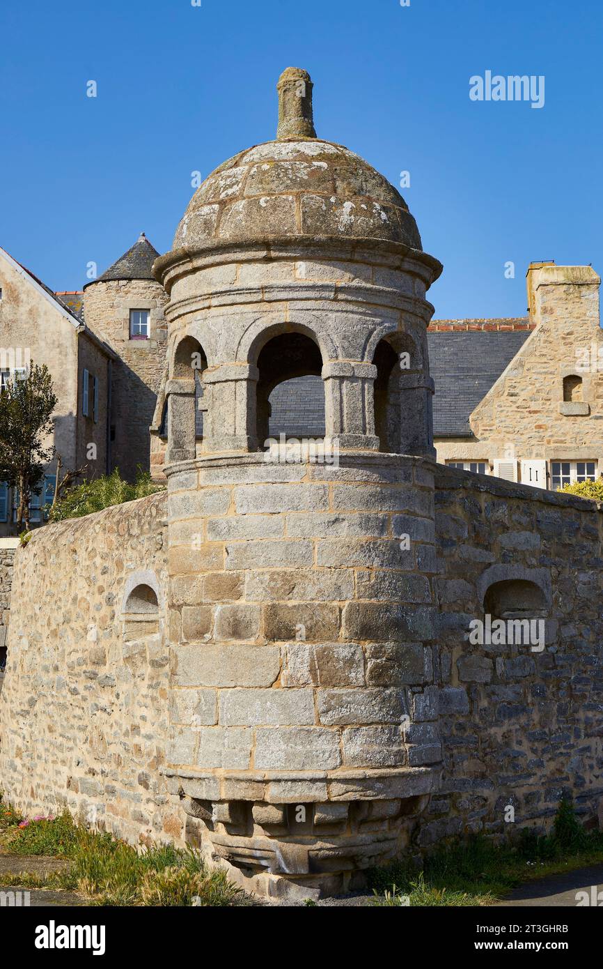 France, Finistere, Roscoff, Marie Stuart turret on Quai Parmentier ...