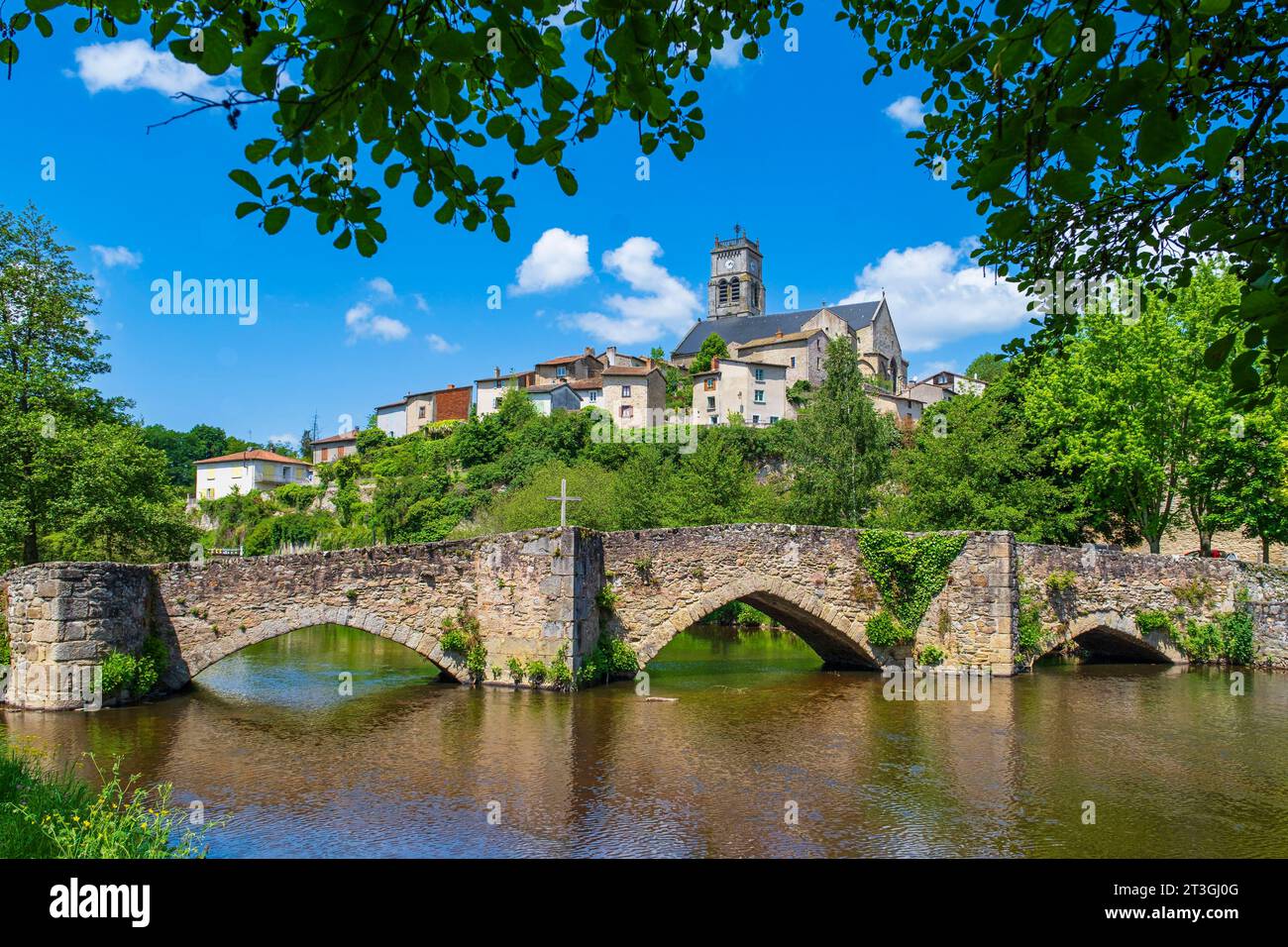 France, Haute Vienne, Bellac, 13th century bridge built over the Vincou ...