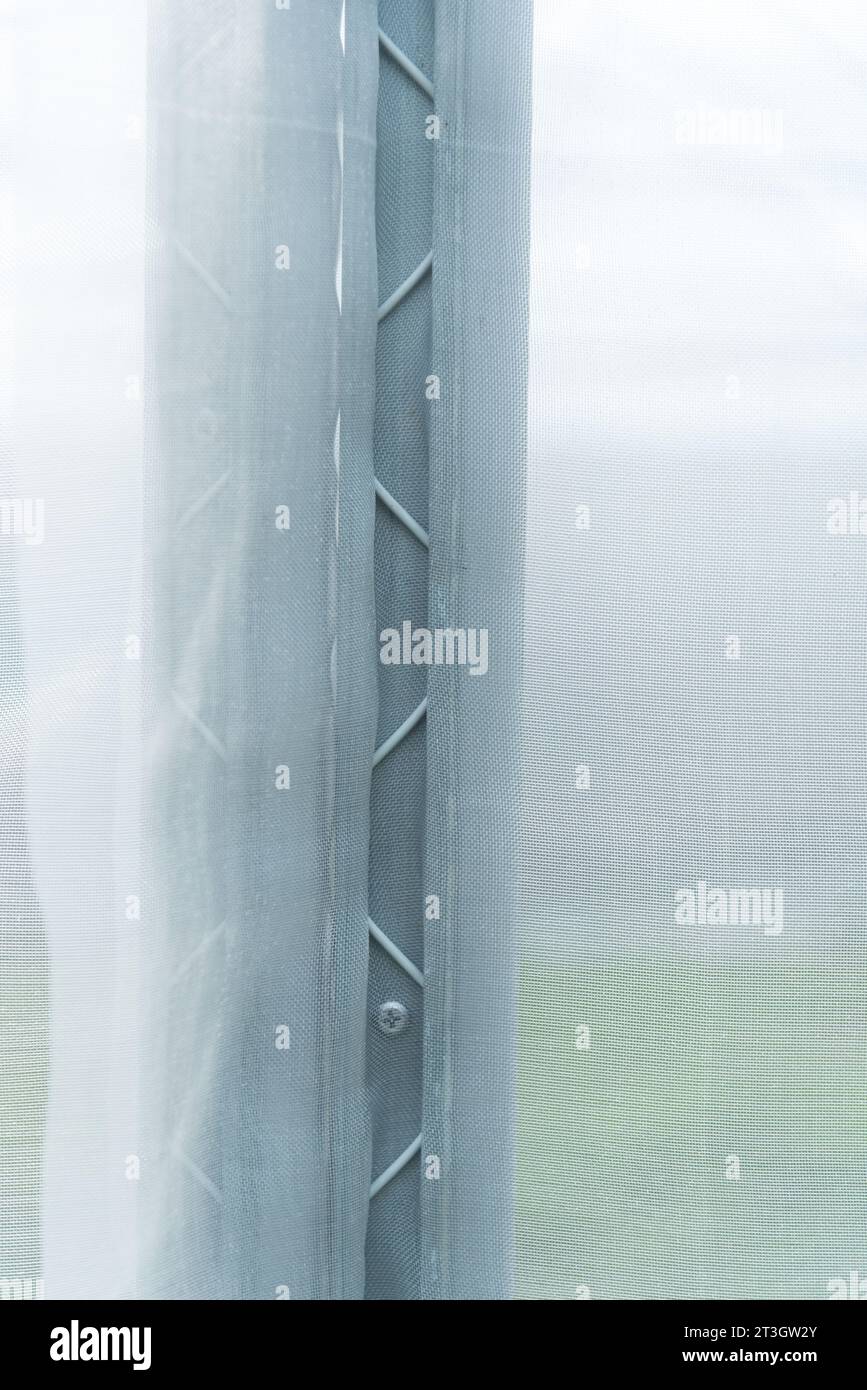 Poly spring lock wire hi-res stock photography and images - Alamy