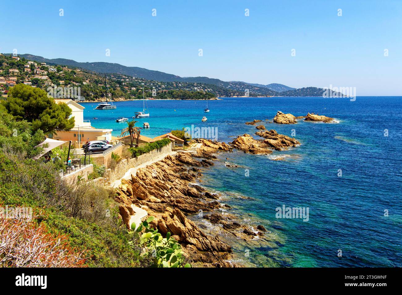 France, Var, Corniche des Maures, Le Lavandou, the coastal path along ...