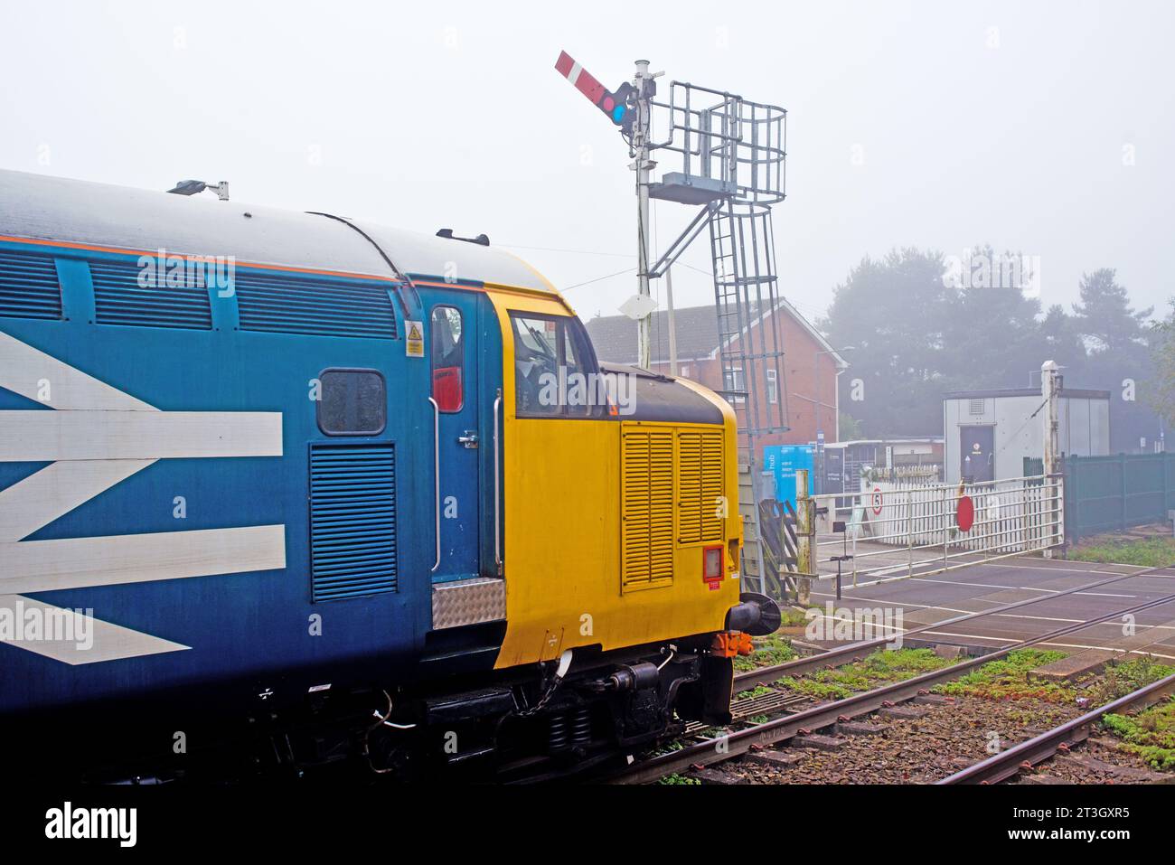 Class 37418 about to pull away From Poppleton Railway Station, North ...
