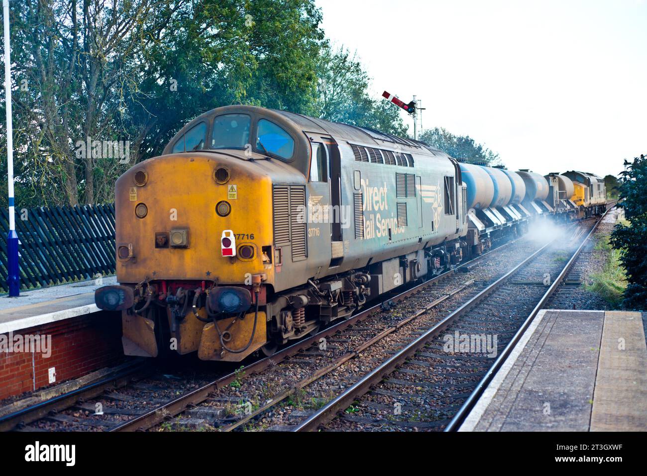 Class 37716 locomotive hi-res stock photography and images - Alamy