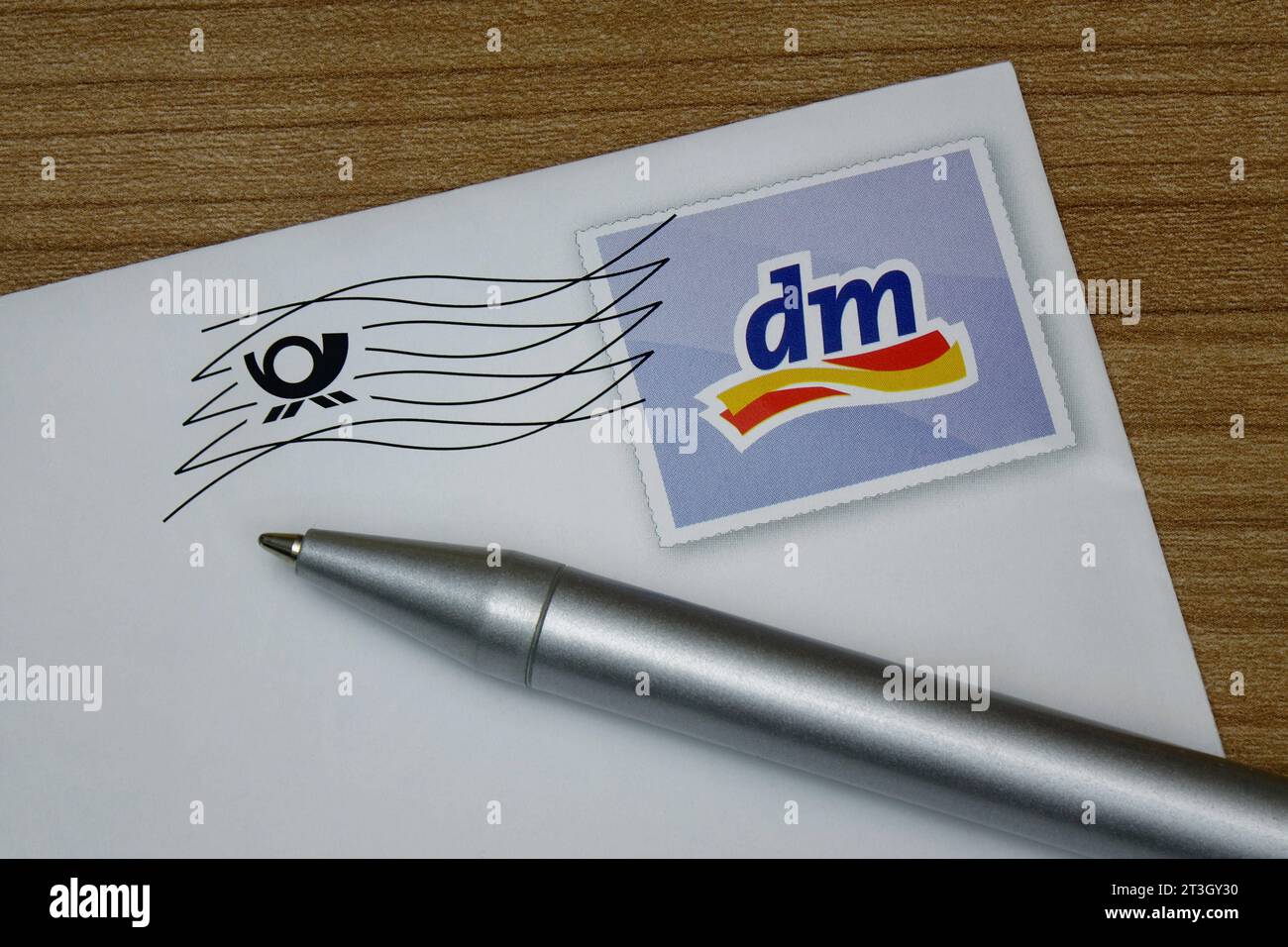 Briefumschlag von dm mit Kugelschreiber Briefumschlag von dm mit ...