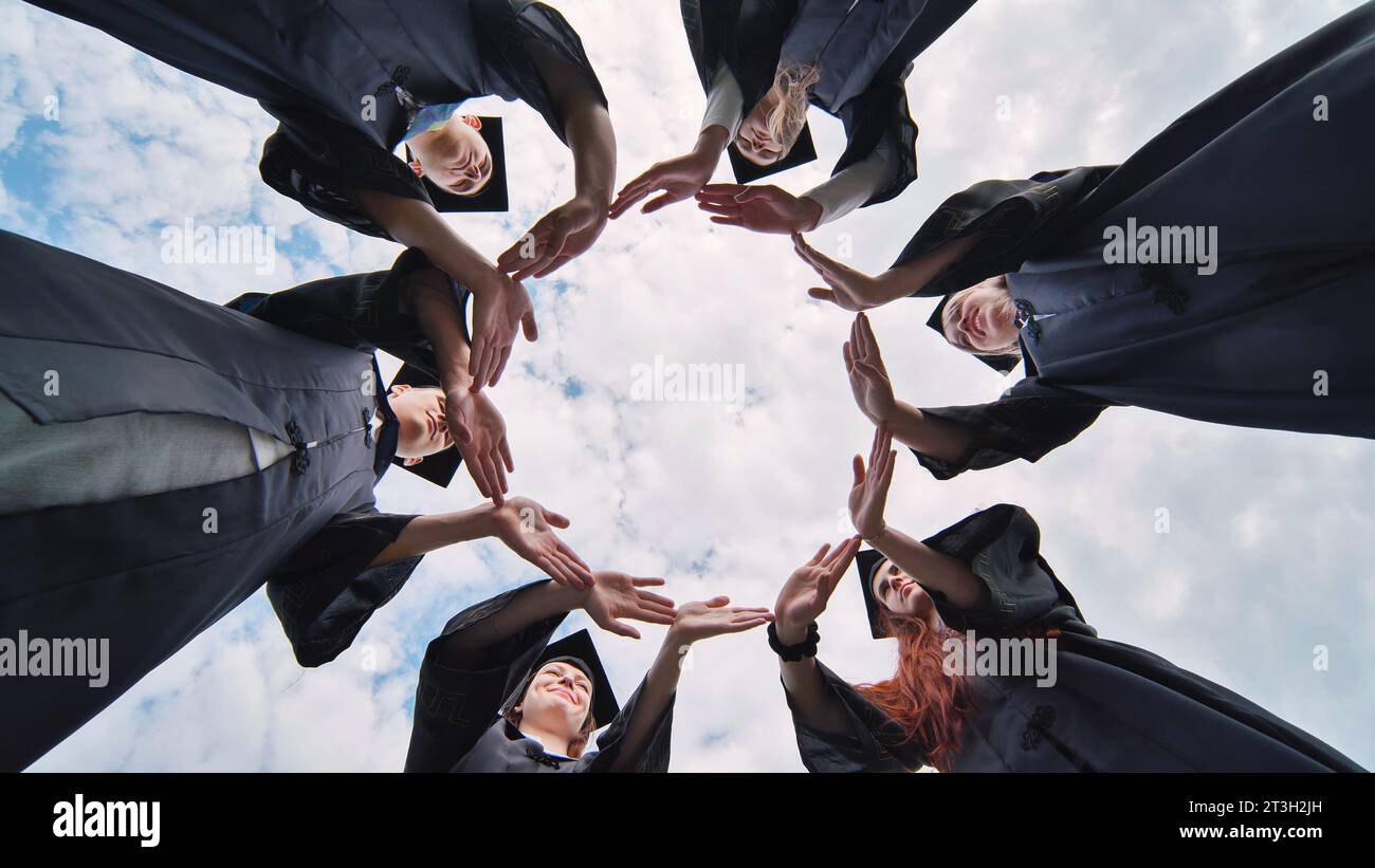 Group students making circle hi-res stock photography and images - Alamy